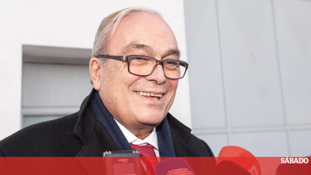 Morreu antigo ministro José Lello - Vida - SÁBADO