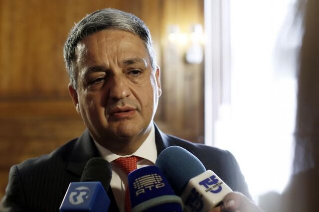 Dia 1: Paulo Macedo inicia funções na CGD - Dinheiro - SÁBADO