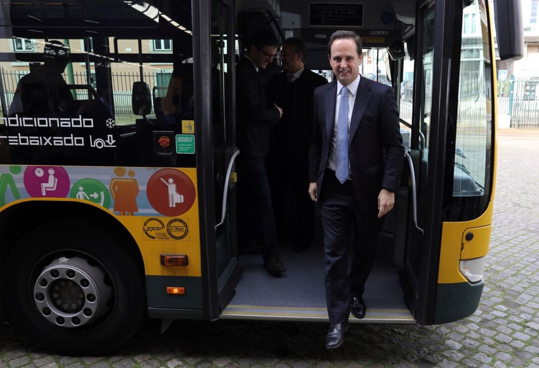 "Carris Metropolitana" com passes únicos no valor máximo de 40 euros ...