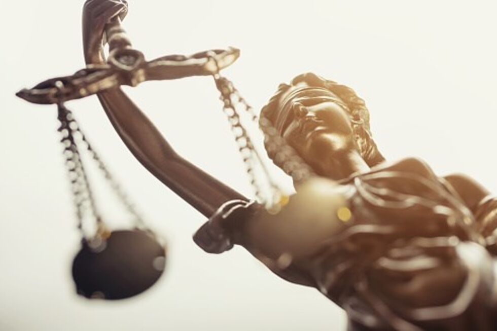 Tribunal de Coimbra considera inconstitucional crime de lenocínio ...