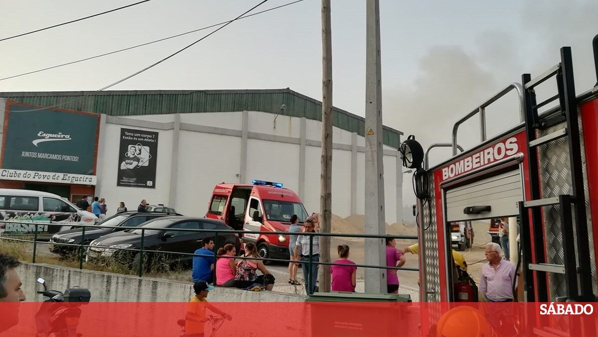 Explosões e incêndio no pavilhão do Esgueira em Aveiro - Portugal - SÁBADO