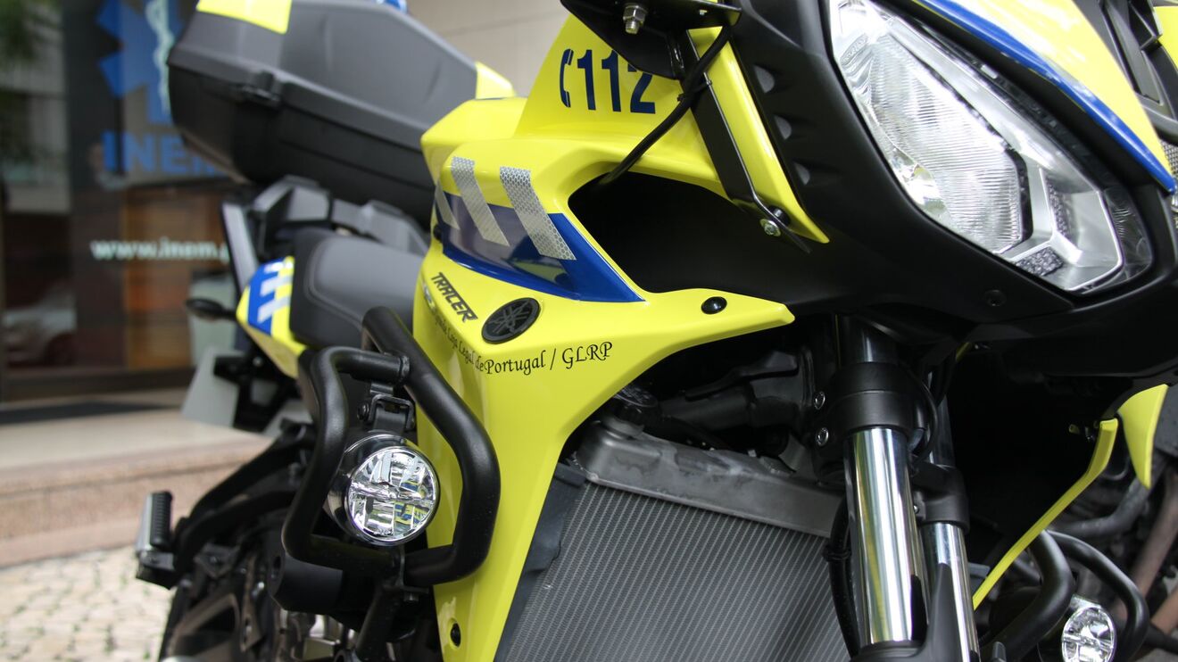 Maçonaria oferece mota de emergência médica ao INEM - Portugal - SÁBADO