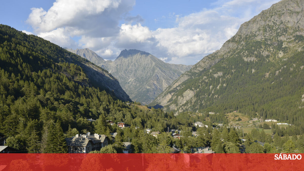 Quer 25 mil euros? Mude-se para Itália - Mundo - SÁBADO