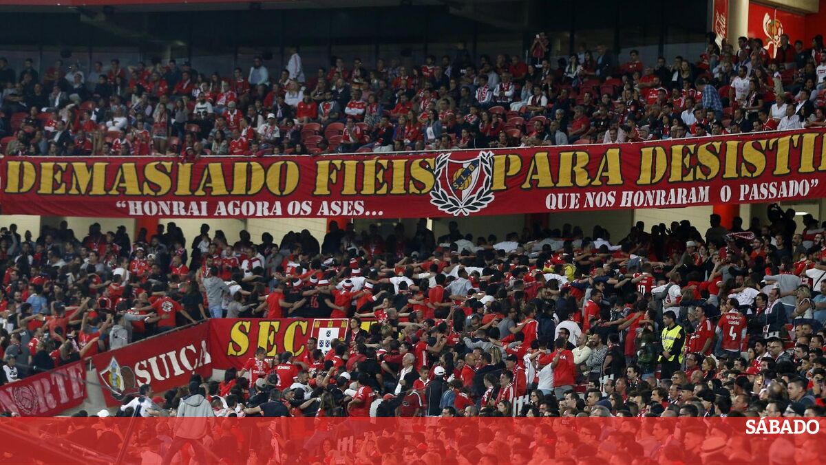 Claques. Benfica considera nova lei "inconstitucional" - Desporto - SÁBADO