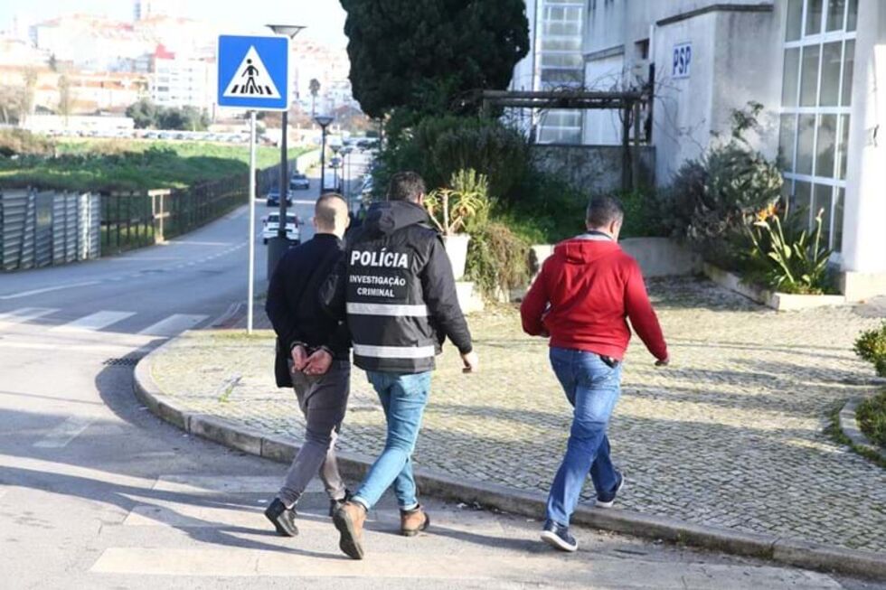 Doze Detidos Em Operação Da Psp Contra Tráfico De Droga Na Área