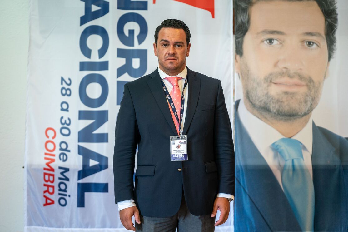 Quem são as pessoas que apoiam o Chega e por quê? - Fotografias - SÁBADO