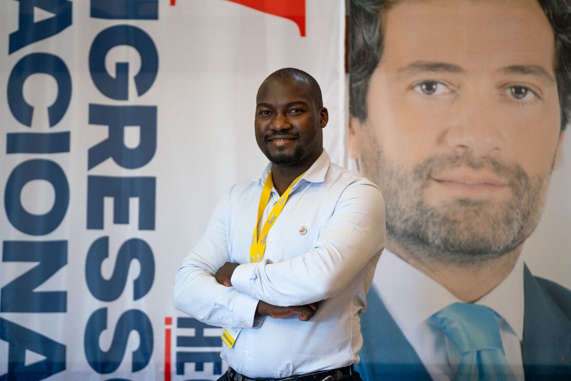 Quem são as pessoas que apoiam o Chega e por quê? - Fotografias - SÁBADO