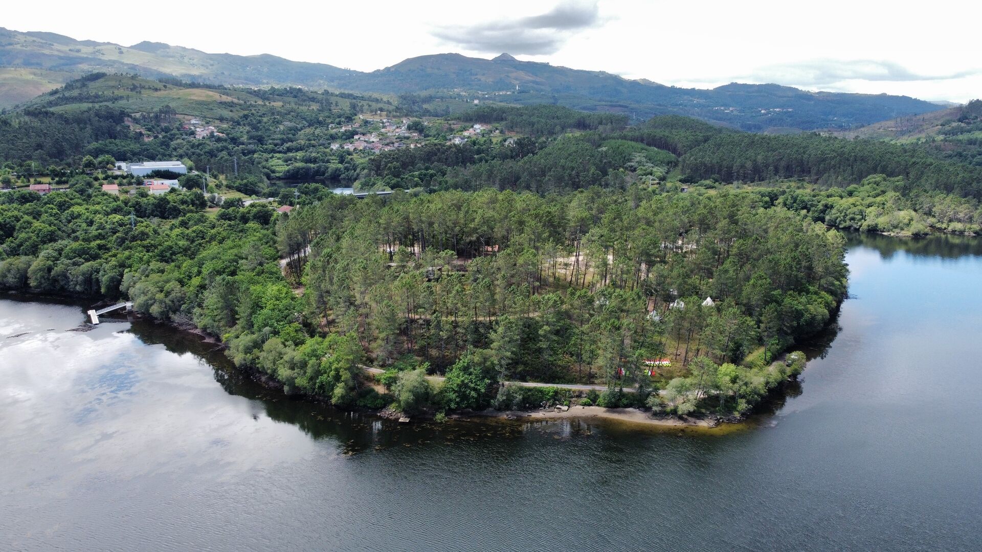 Ponte da Barca: onde a natureza encontra a aventura - C-Studio - SÁBADO