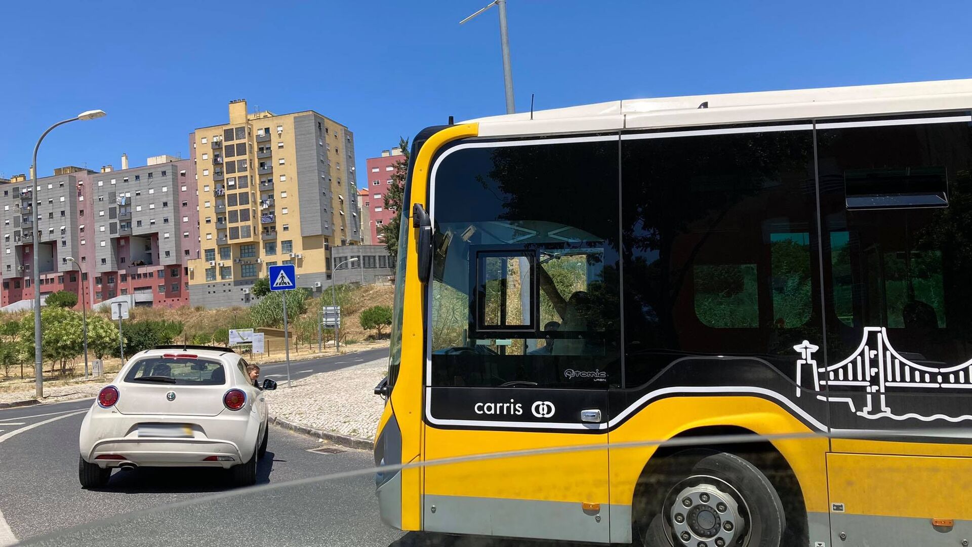 Carris lança app para carregamento de passes através do telefone ...