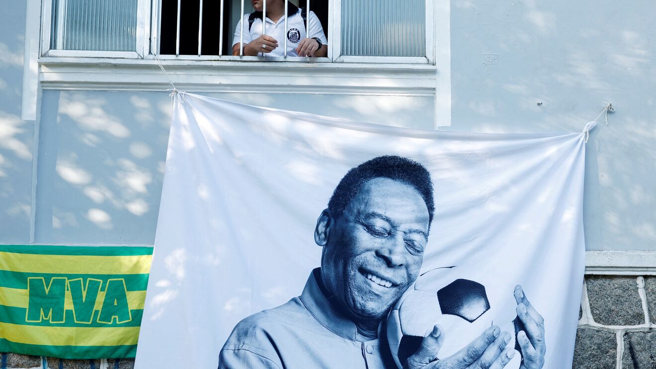O adeus a Pelé. Fãs poderão visitar sepultura do craque quando a ...