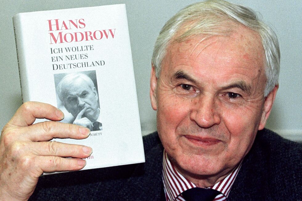 Morreu Hans Modrow, o último líder comunista da RDA - Mundo - SÁBADO