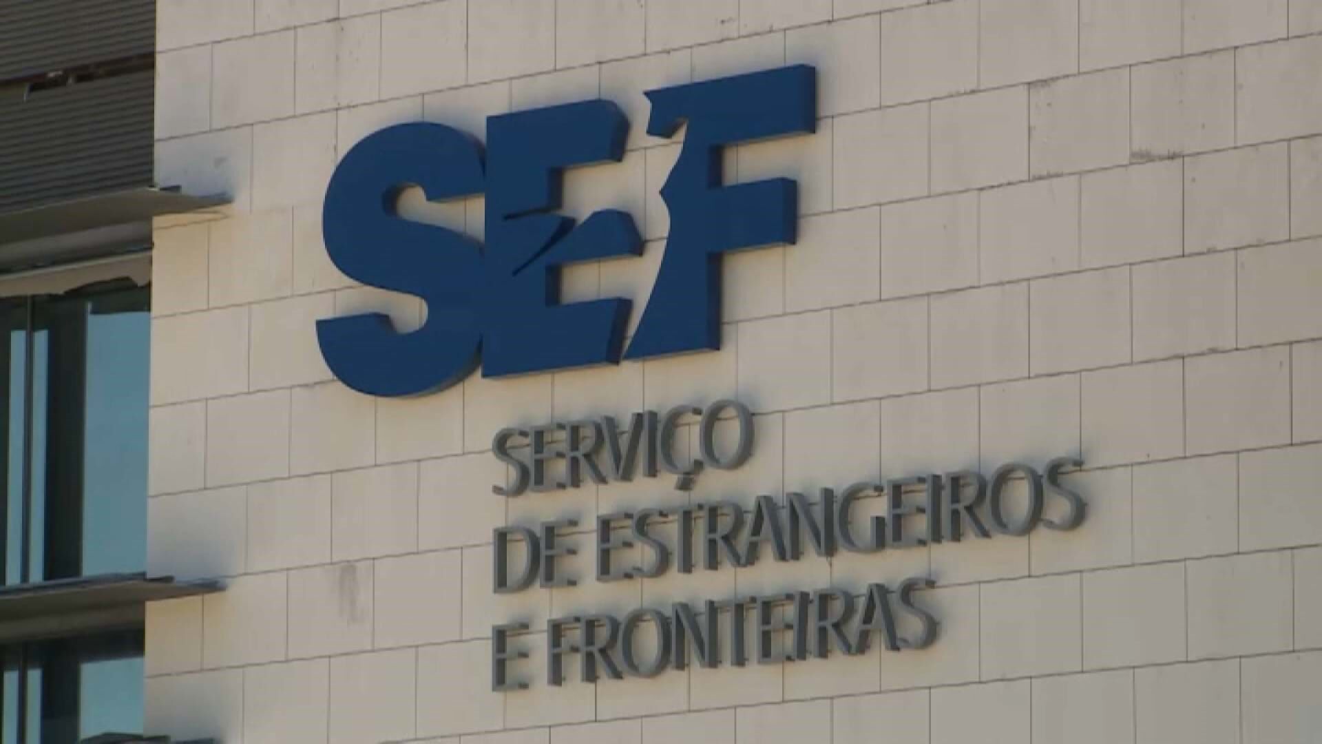 Inspetores da PJ oriundos do SEF rejeitam ficar nos aeroportos após 29 de outubro - Portugal ...