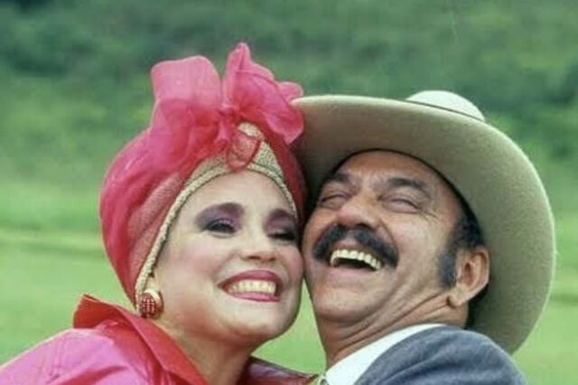 Regina Duarte tem nova (e inusitada) carreira - Social - SÁBADO