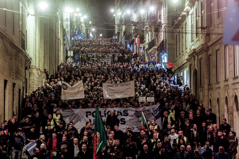 Elementos Da Psp E Gnr Voltam Hoje Aos Protestos Com Vigílias Nos