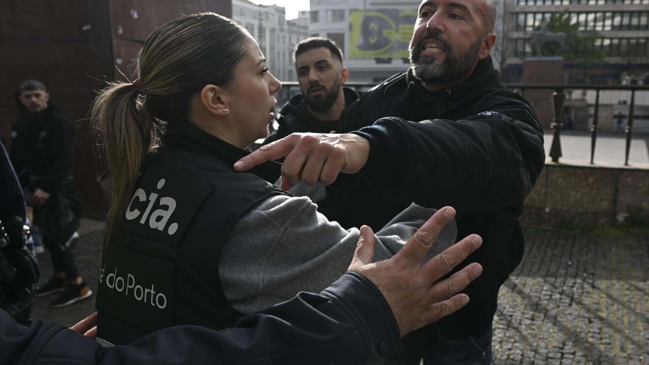 Nos bastidores do Grupo 1143, de Machado e ex-Chegas - Portugal - SÁBADO