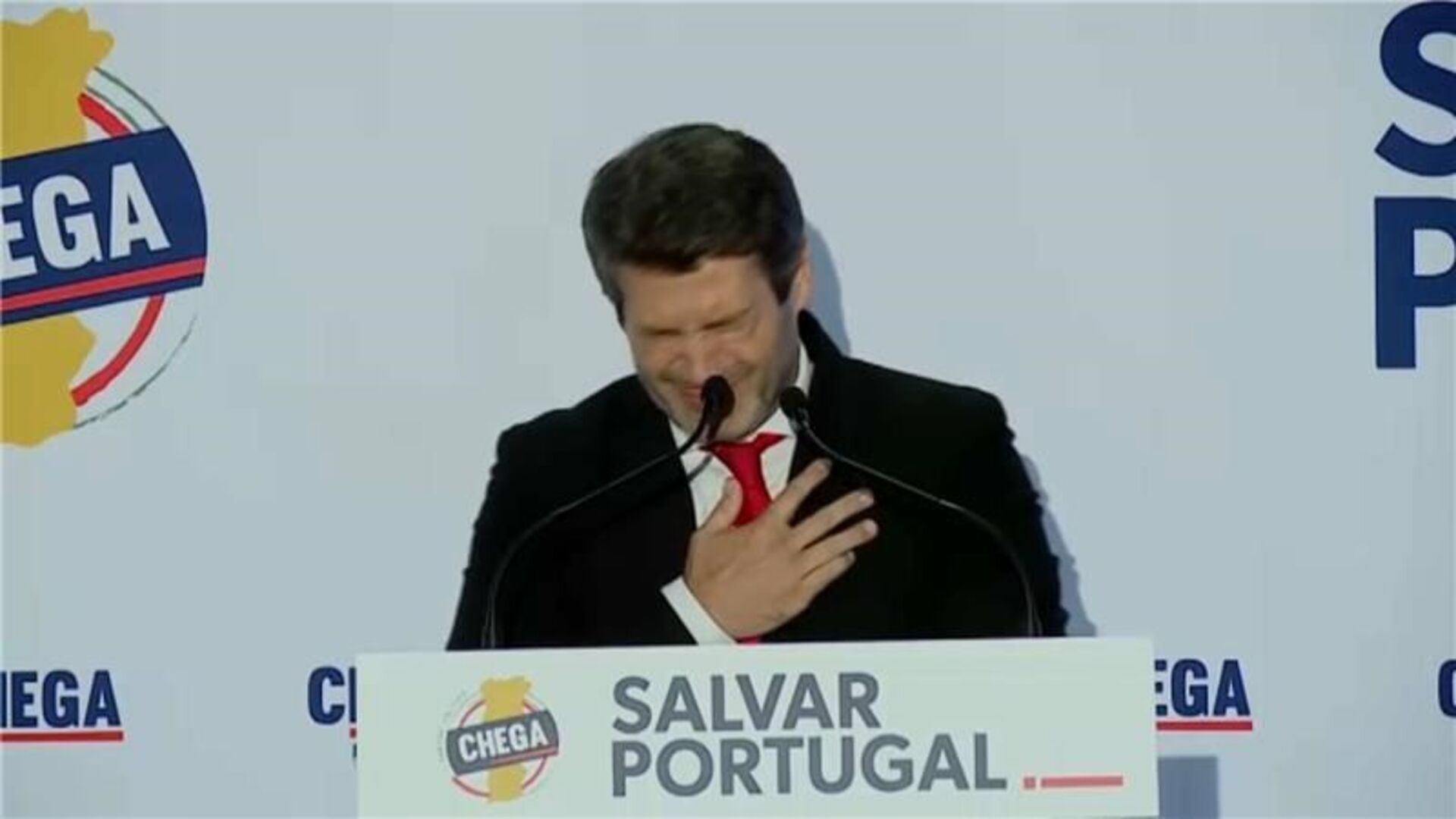 André Ventura "está bem e consciente", assegura Pedro Pinto - Portugal - SÁBADO