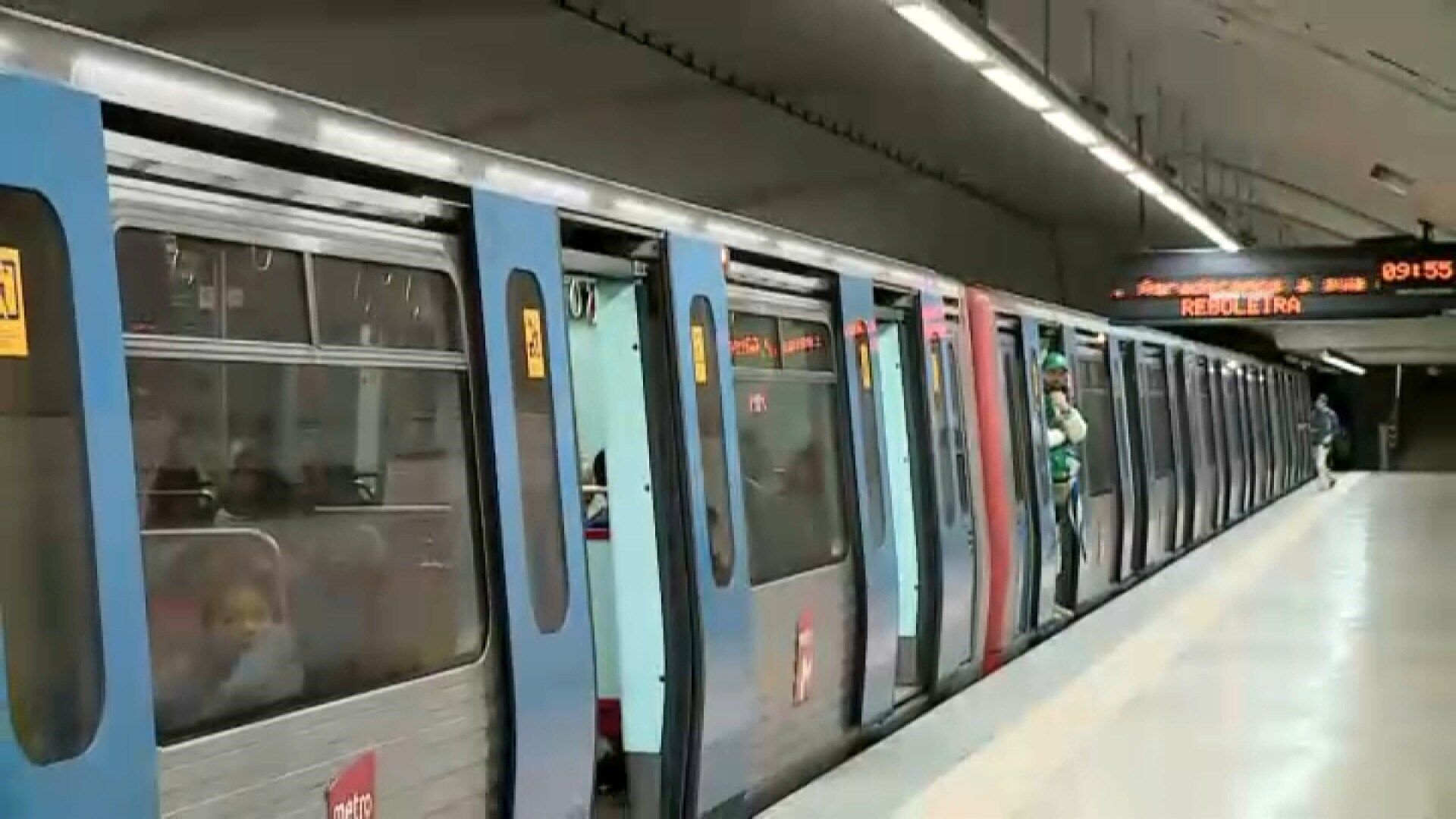 Circulação interrompida na Linha Azul do metro de Lisboa - Portugal ...