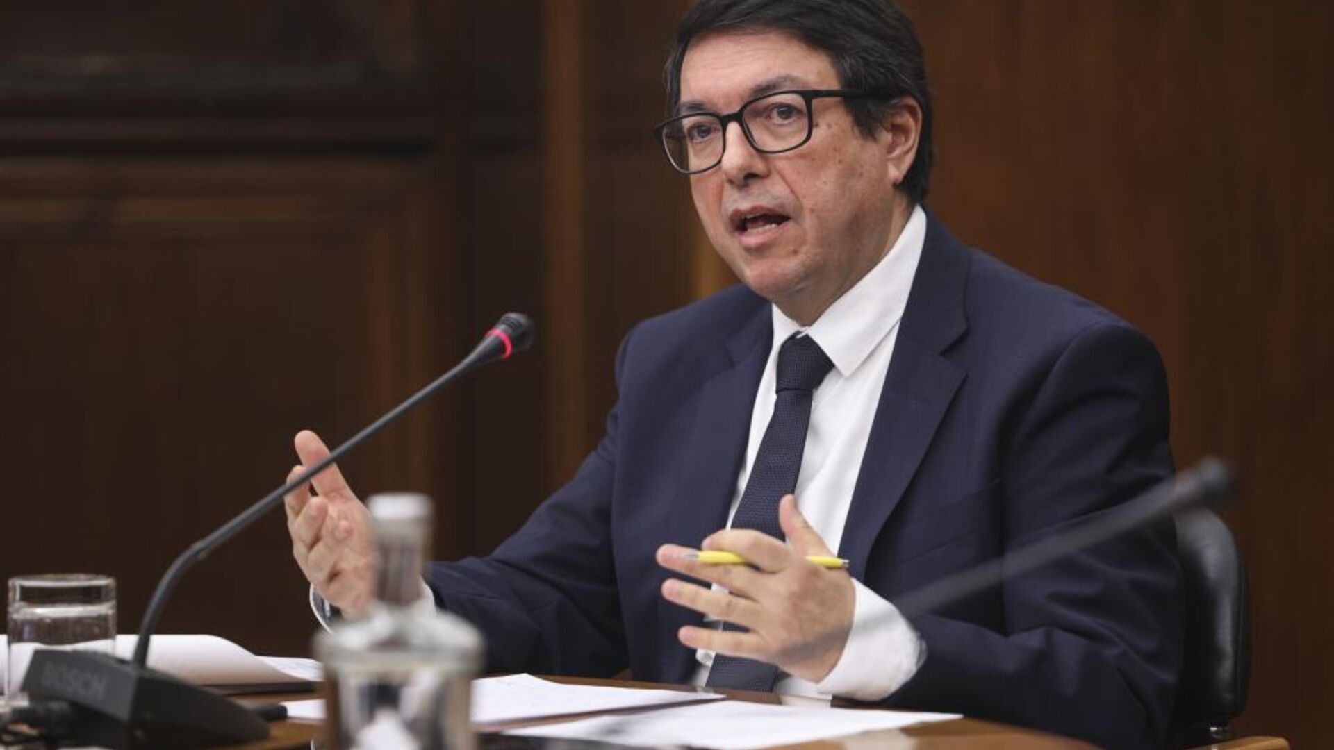 SNS está "sob pressão mas sem caos" devido à gripe, afirma diretor ...