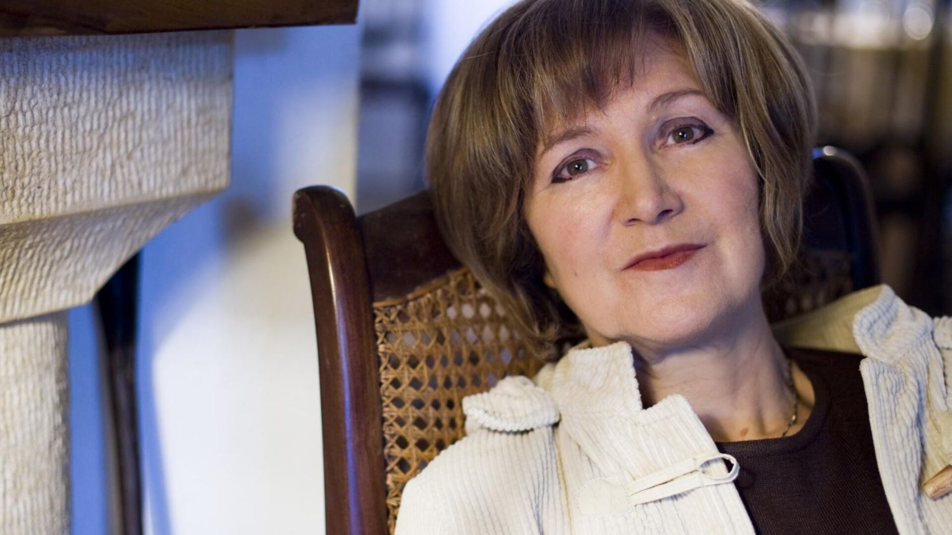 Lídia Jorge apoia Seguro e aponta equilíbrio, moderação e coragem ...